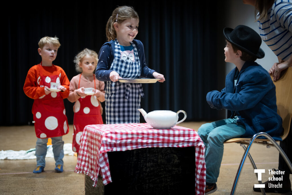 Ontwikkel jezelf op de planken: kom spelen bij Theaterschool Utrecht
