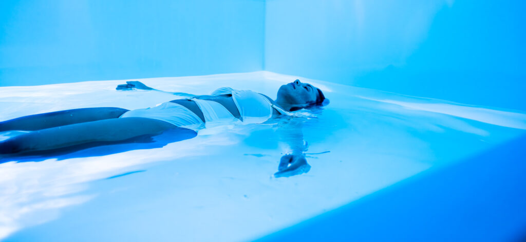 Leuk nieuws! Deze floating spa breidt op 15 maart uit met een zonnestudio - indebuurt Enschede