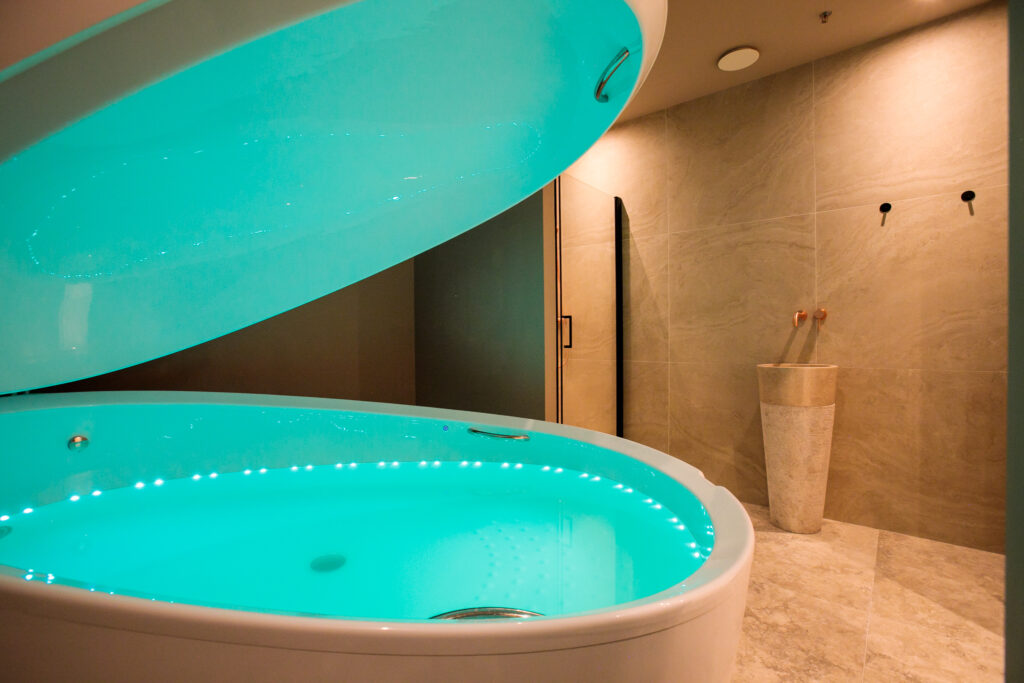 Genieten: laat je heerlijk in de watten leggen in deze nieuwe city spa ...